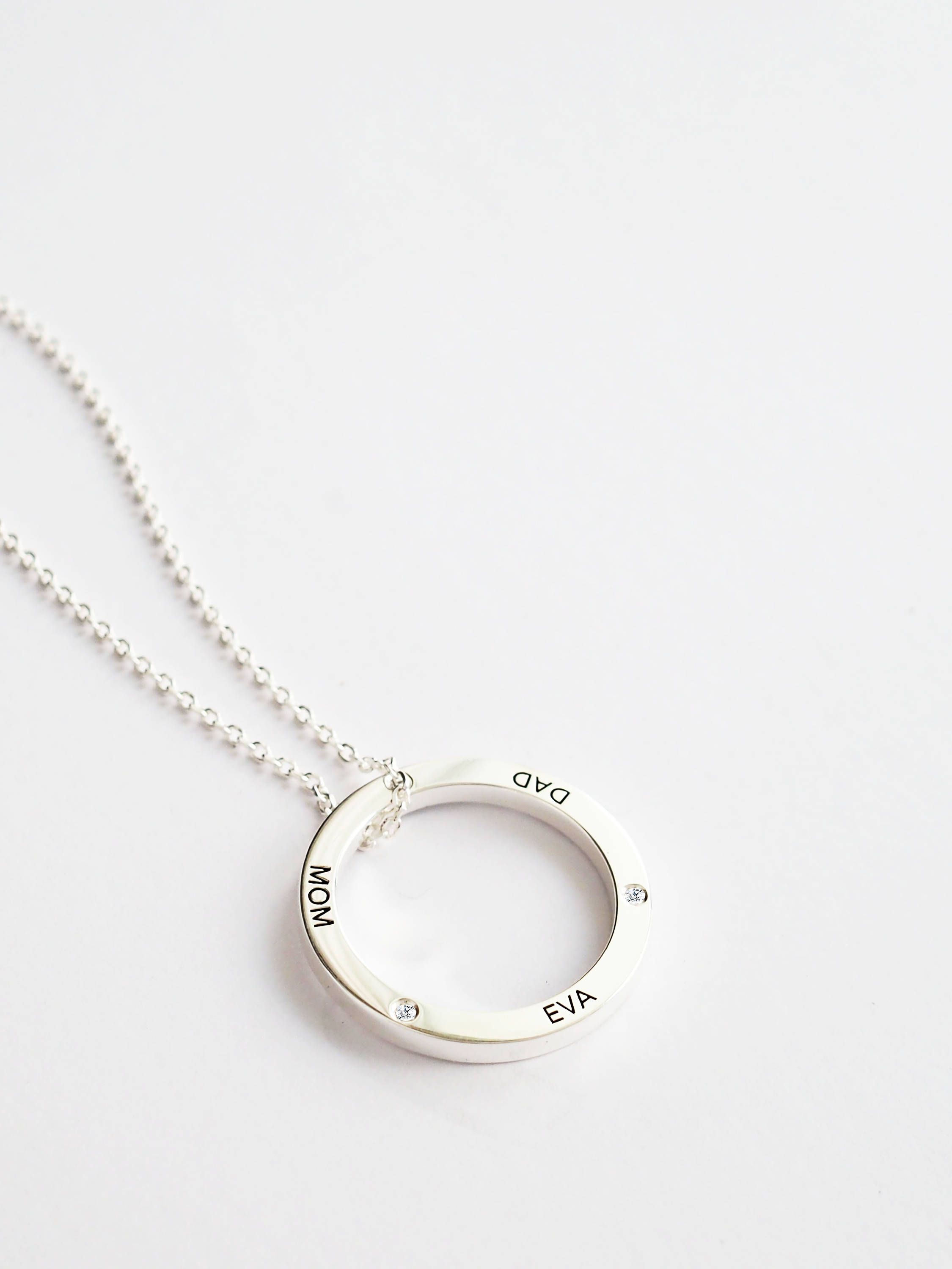 Linked Circle Necklace - Family Necklace - Custom Children Name Necklace - Mother's Day Gift - HN18